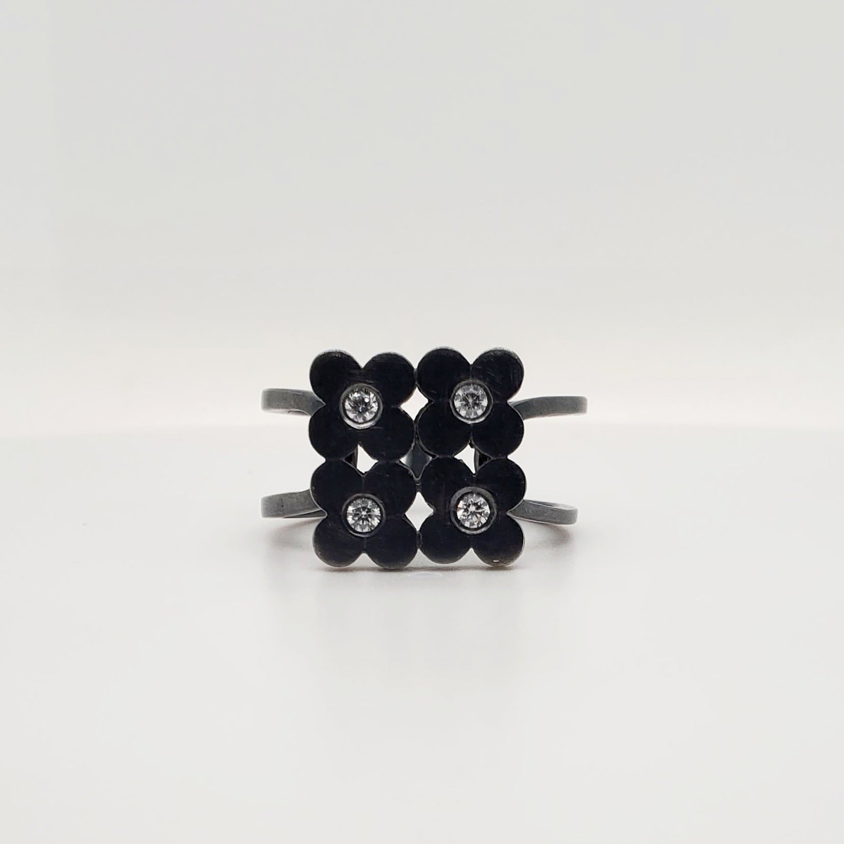 Floral Lattice Ring by Devon Clark – L.A. Pai Gallery