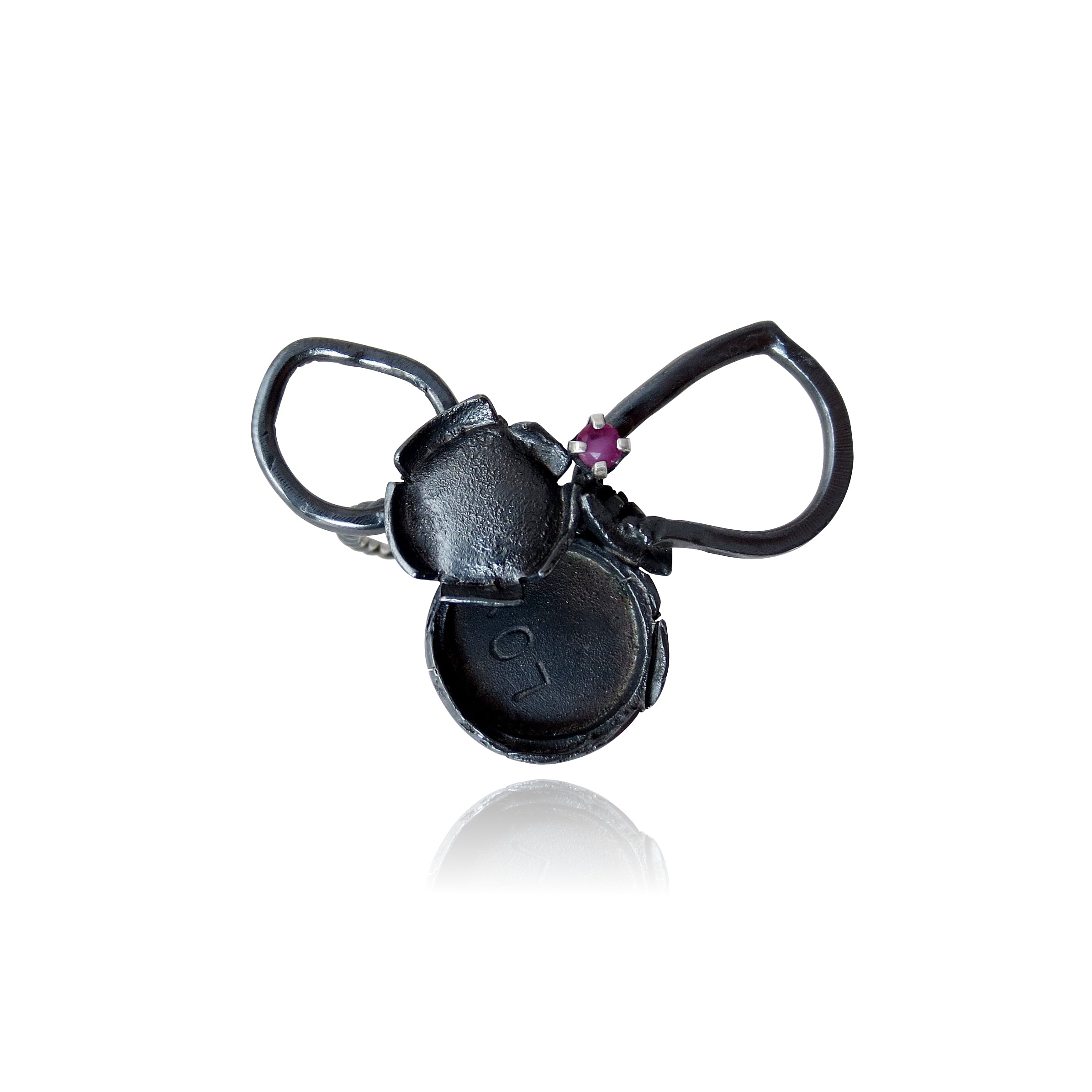 Junkpile Style Ring by Devon Clark – L.A. Pai Gallery