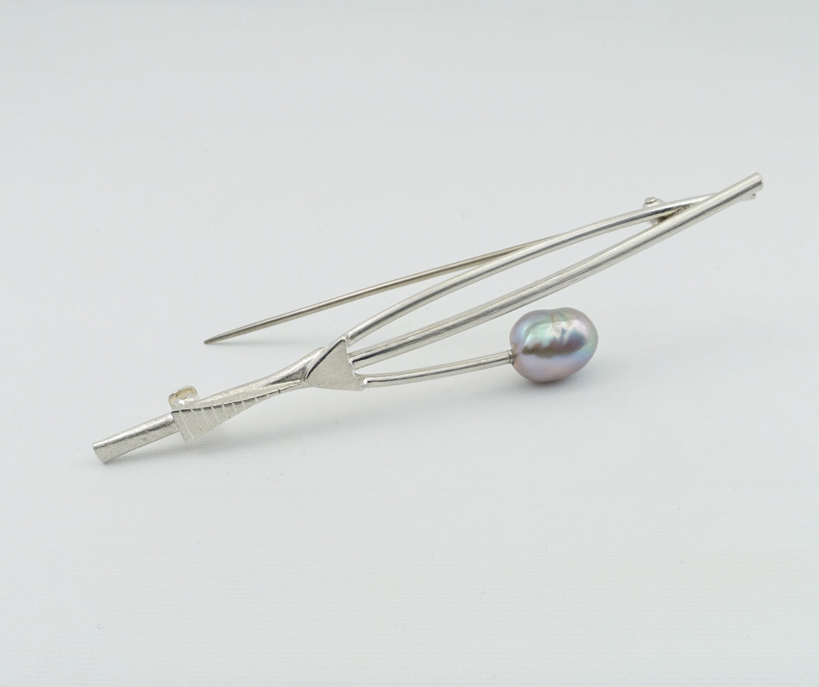 Delicate Pearl Branch Brooch in Silver by Vivienne Jones – L.A. Pai Gallery